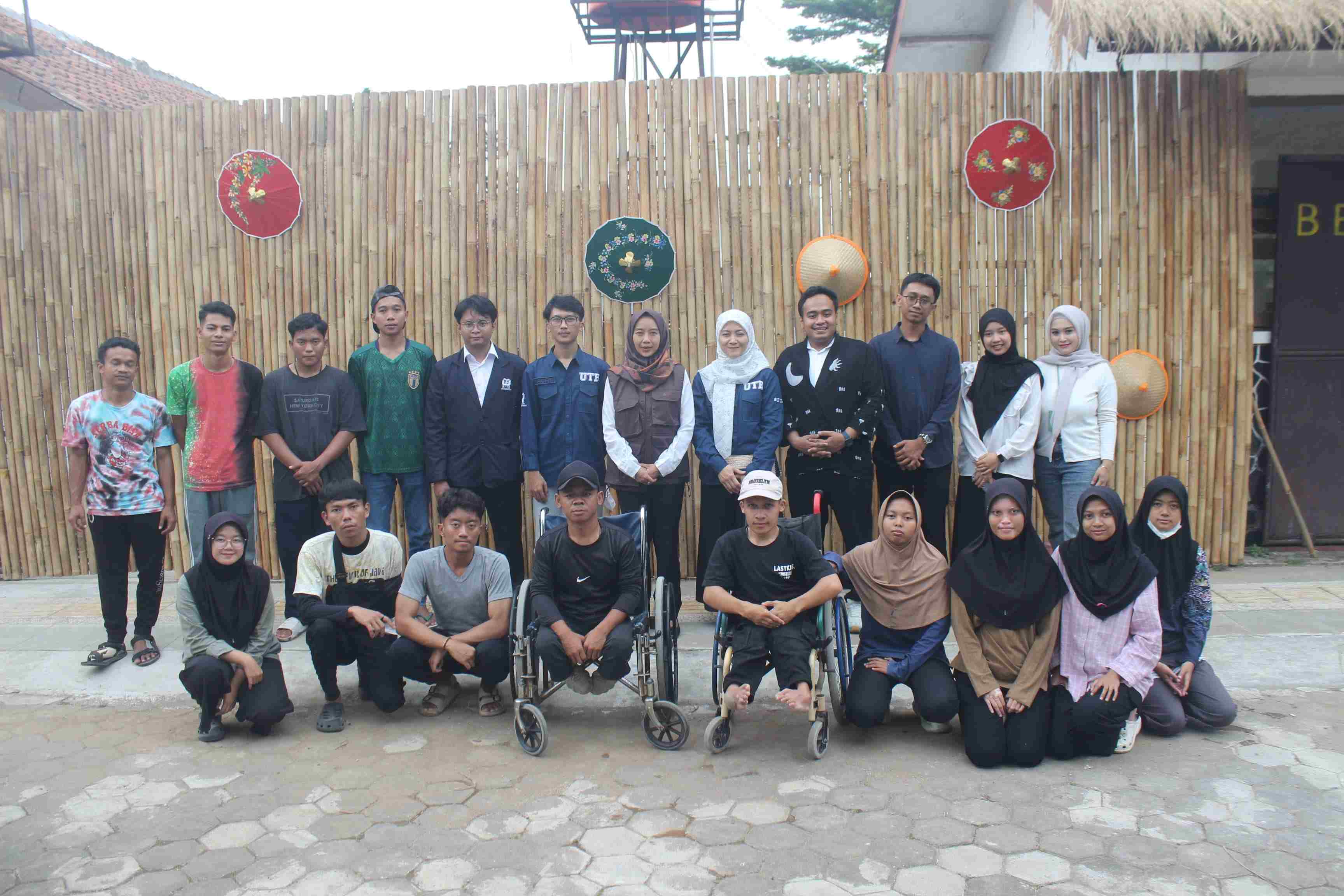 UTB Dorong Kreativitas Remaja Difabel Lewat Desain Batik Bertema ...